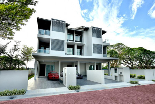 Penang -Townhouse Upper Unit