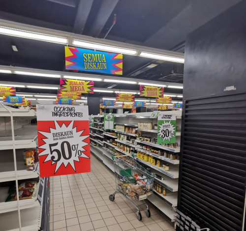 Sad grocery retail scene in MY