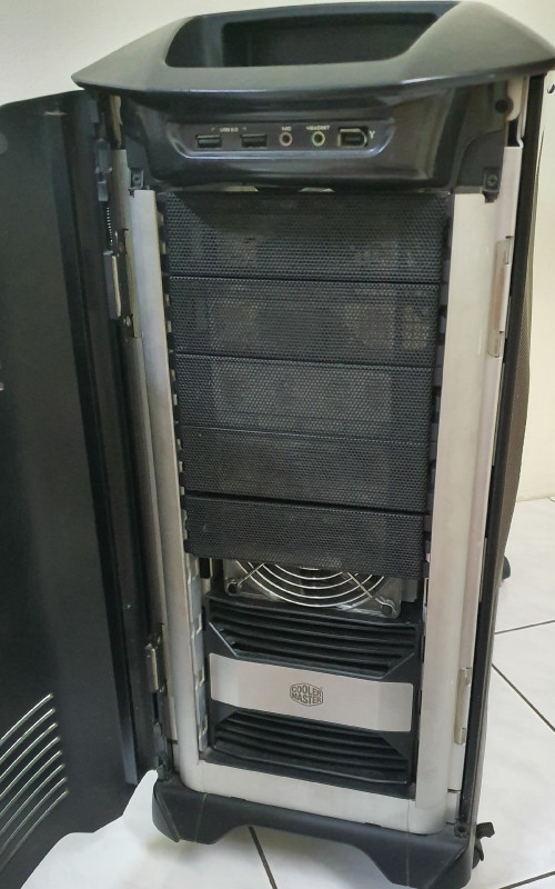 WTS CM Stacker 830 Black, Cooler Master Stacker 83