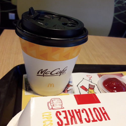 why McD cup has lid when we dine in?