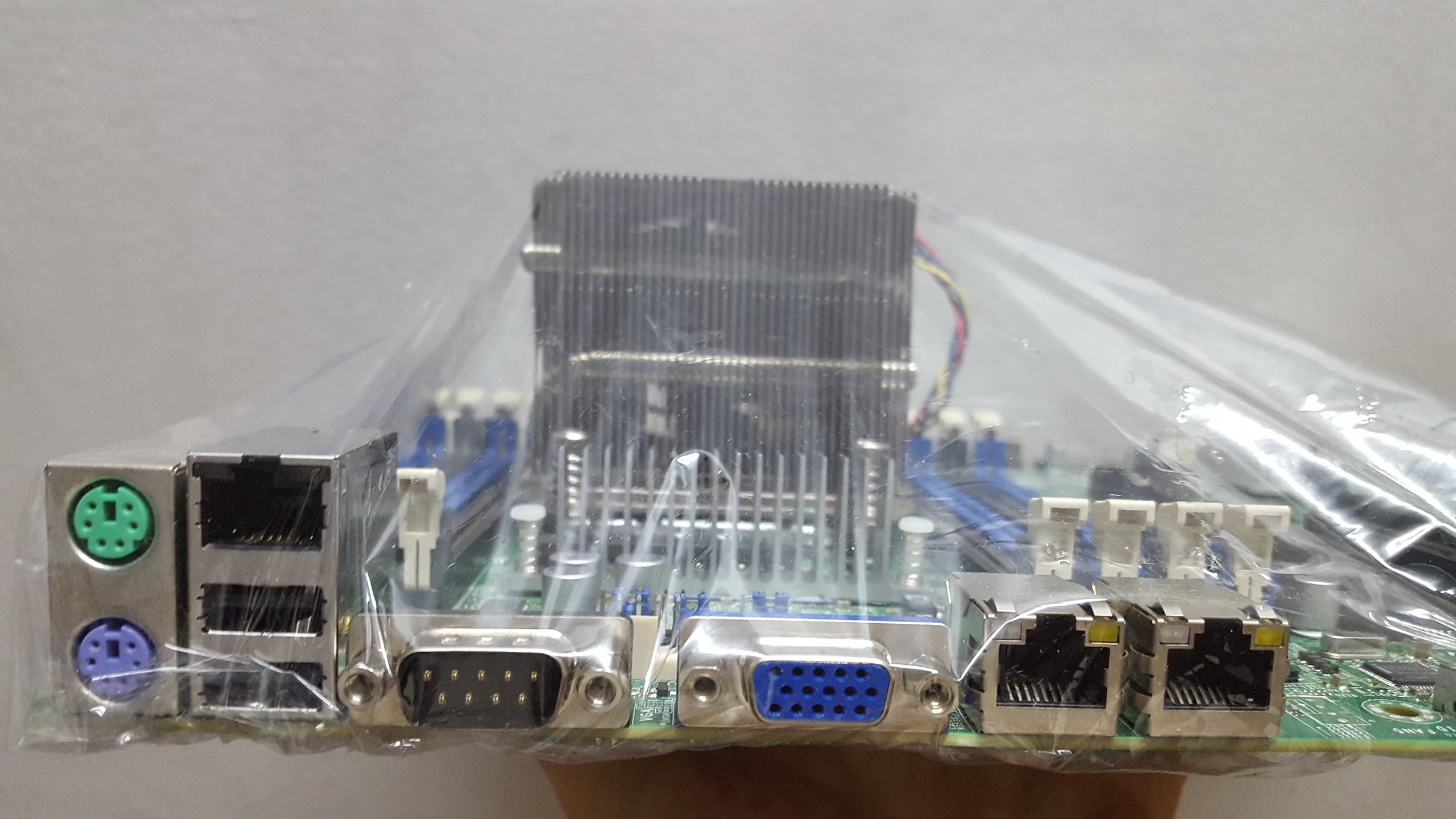 [WTS] Supermicro X9SRL-F LGA2011 + Xeon E5-2609 v2