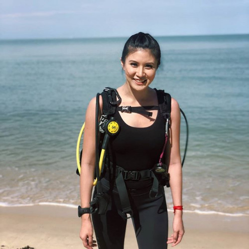 Elizabeth tan is not pretty