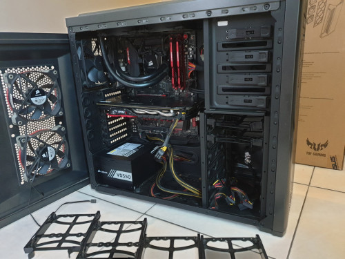 *SOLD*> *SECOND HAND* Gaming PC Desktop Set