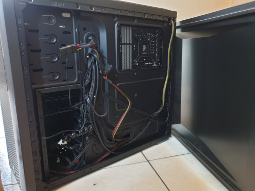 *SOLD*> *SECOND HAND* Gaming PC Desktop Set