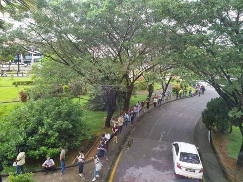 Jpj kuching queue until outside