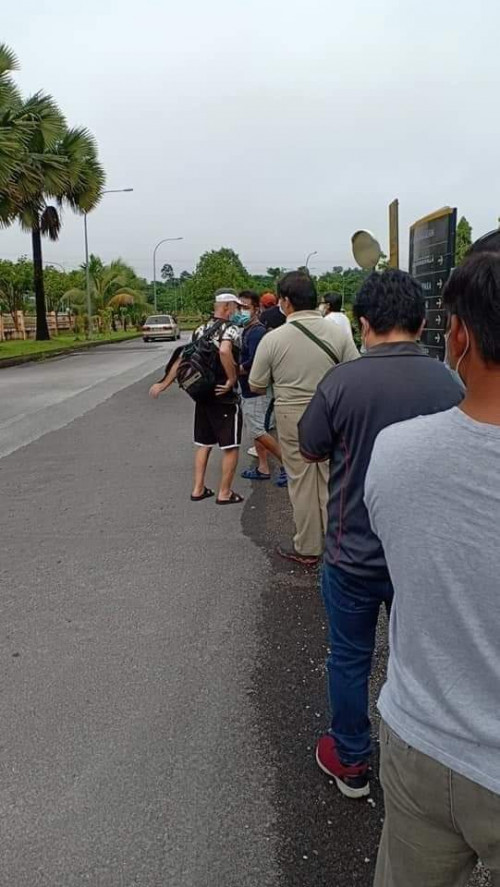 Jpj kuching queue until outside