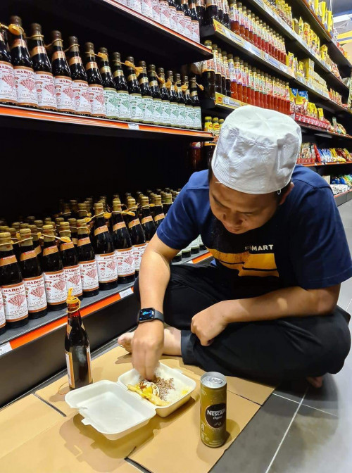 Ebit Liew only dinner with this.