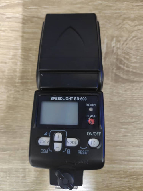 Nikon SB600 Flash