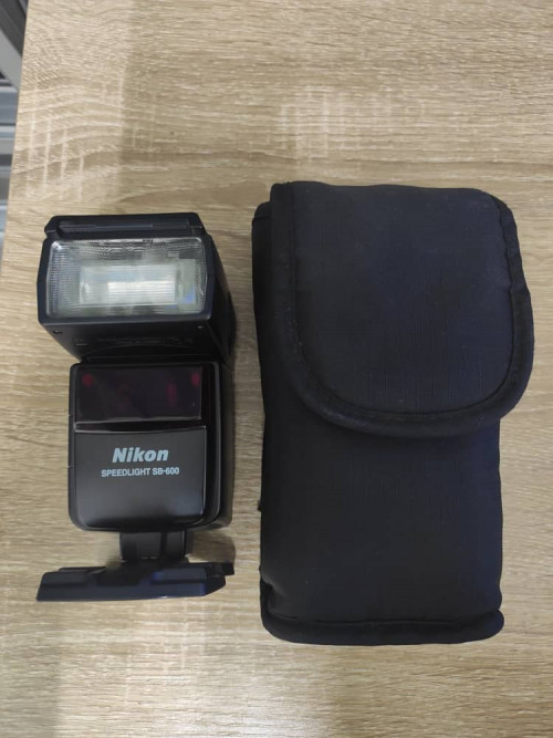 Nikon SB600 Flash