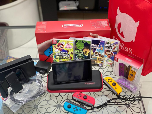 [SOLD] Nintendo Switch Original Console