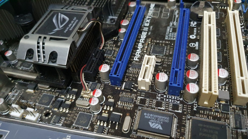 (SOLD) i7 920+Asus R2E X58 LGA 1366+12gb DDR3 Ram