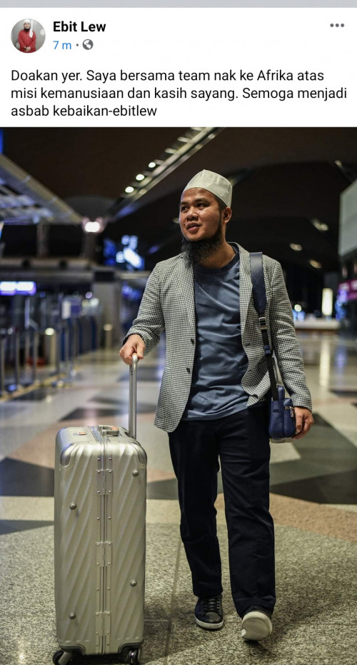 Ustaz Ebit Liew go to Africa to help people there.
