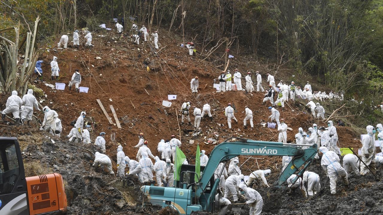 MU5735 plane black boxes 'severely damaged'