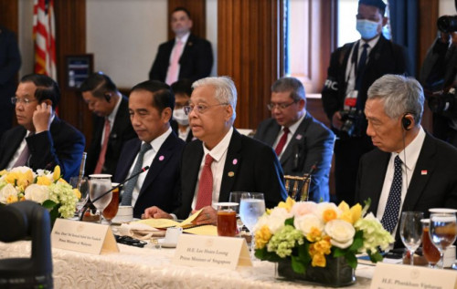 Sabri use BM when meeting US tech company Official