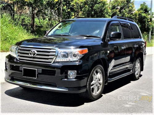 Zahid duduk Toyota Ninja King masuk Istana