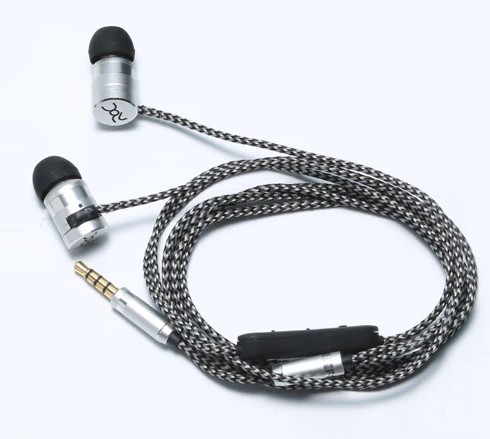 [WTS]Cristiano Ronaldo ROC III Alloy earbuds w/mic