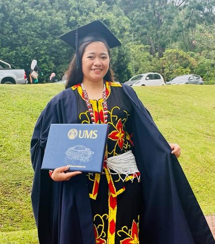 UMS graduates, native traditional costume, convo