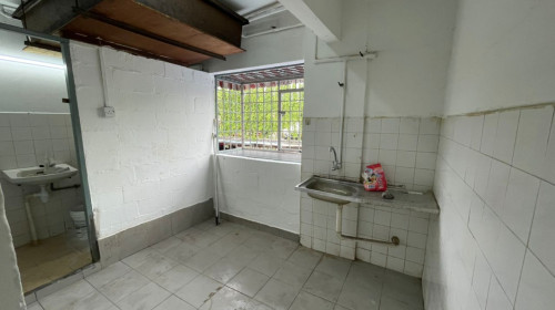 WTS low unit Permai Flat Puchong Permai for sale