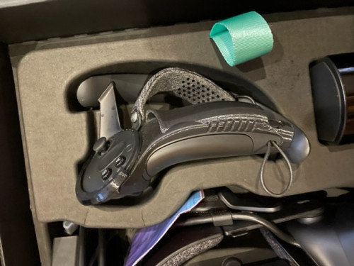 [WTS] Valve Index VR + Knuckles + Base Station 2.0