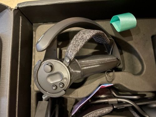 [WTS] Valve Index VR + Knuckles + Base Station 2.0