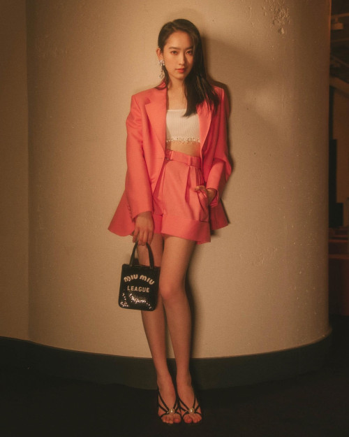 Daughter of TVB actress Mimi Kung, Ashley Lin