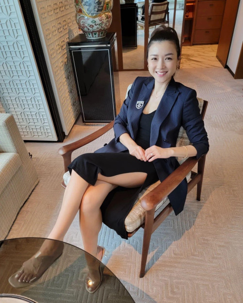 TVB MIlF Aimee Chan is 42 with 3 kids