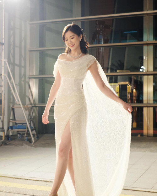 Tvb actress Moon Lau 劉佩玥