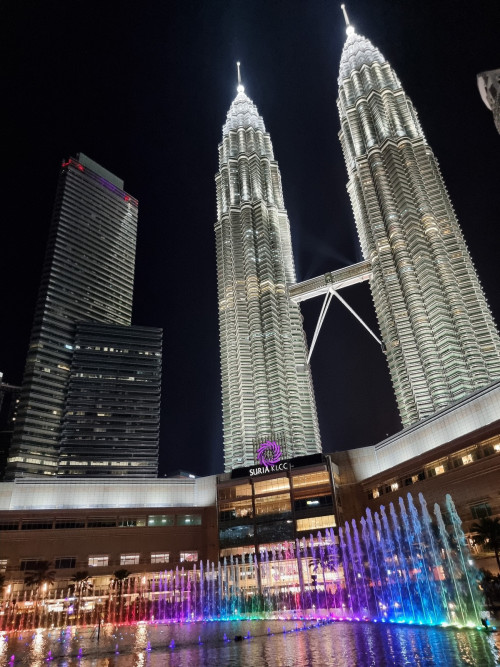 KLCC fountain show
