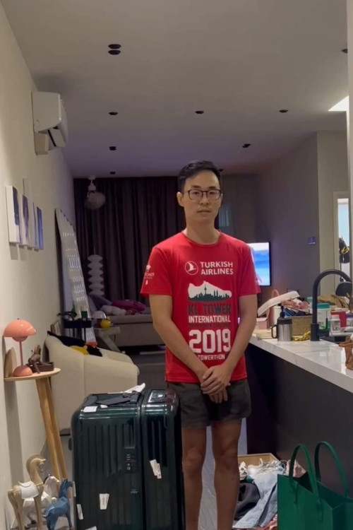 BERAK:MYFM DJ Emily House got broke in by pervert