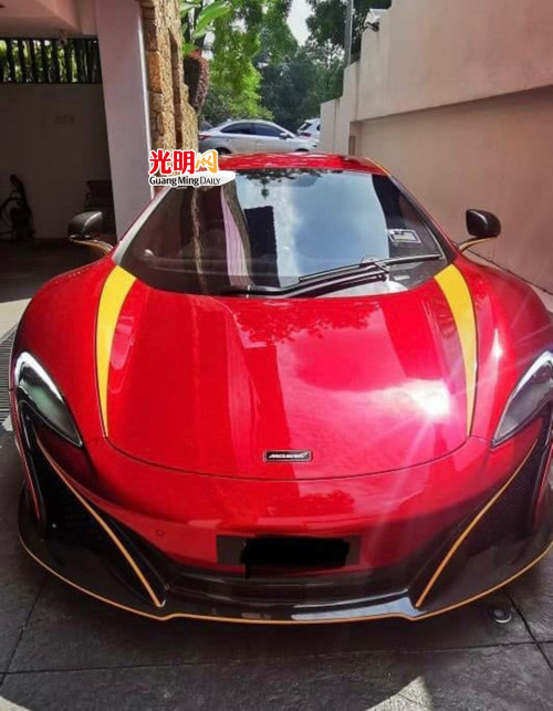 Operasi sapu 100 sports car lari from Langkawi