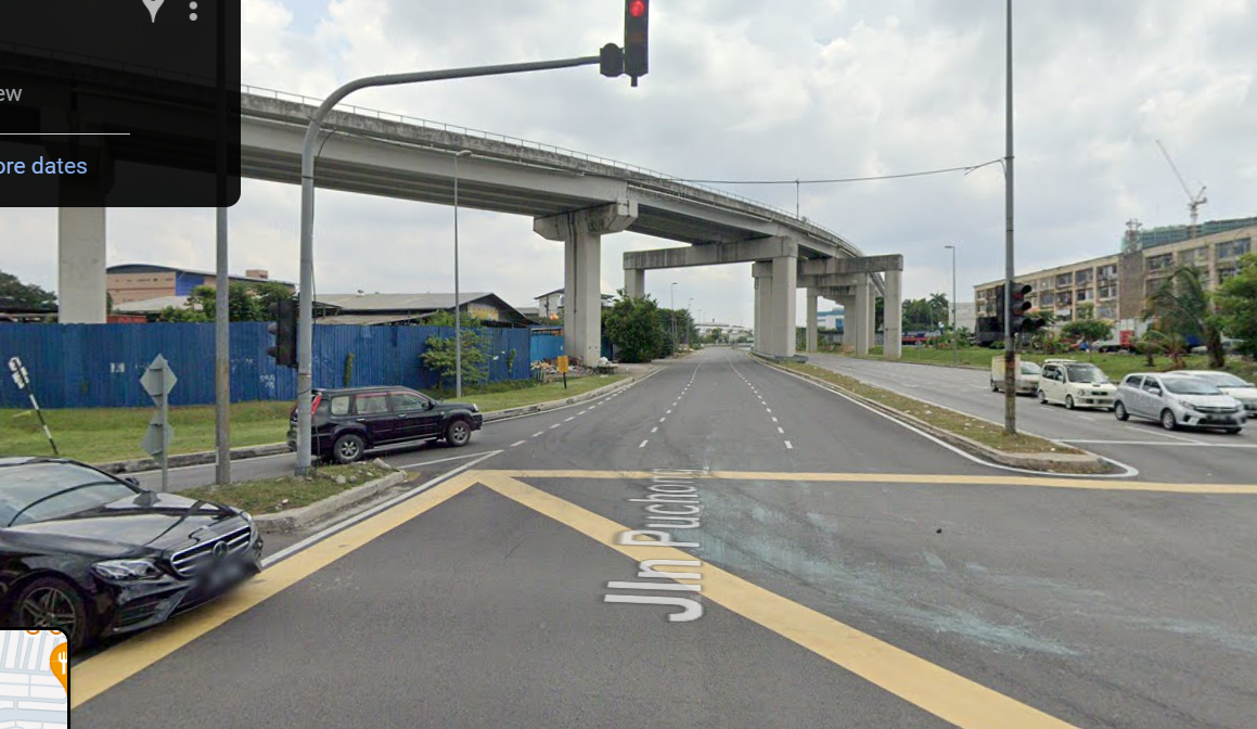 Want to ask road rules at intersection