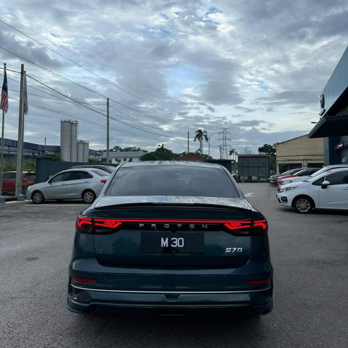 Proton S70 is so so so so BEAUTIFUL and ELEGANT