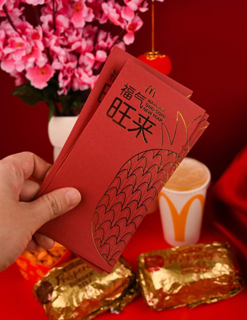 Mekdi launch Lou-Sang box for CNY RM28.88