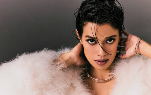 anyone dated nicole before?