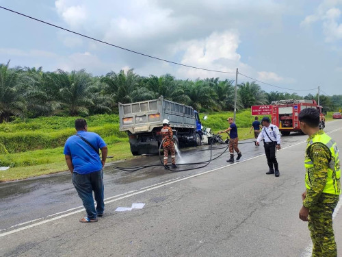 Kemalangan maut @ jalan Jasin - Merlimau