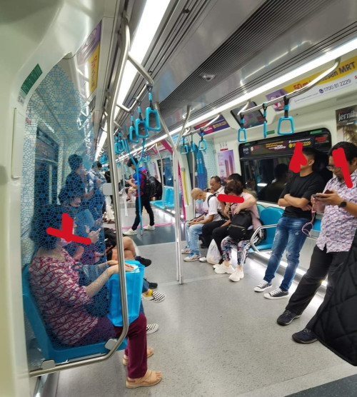 LRT also got coach wanita now